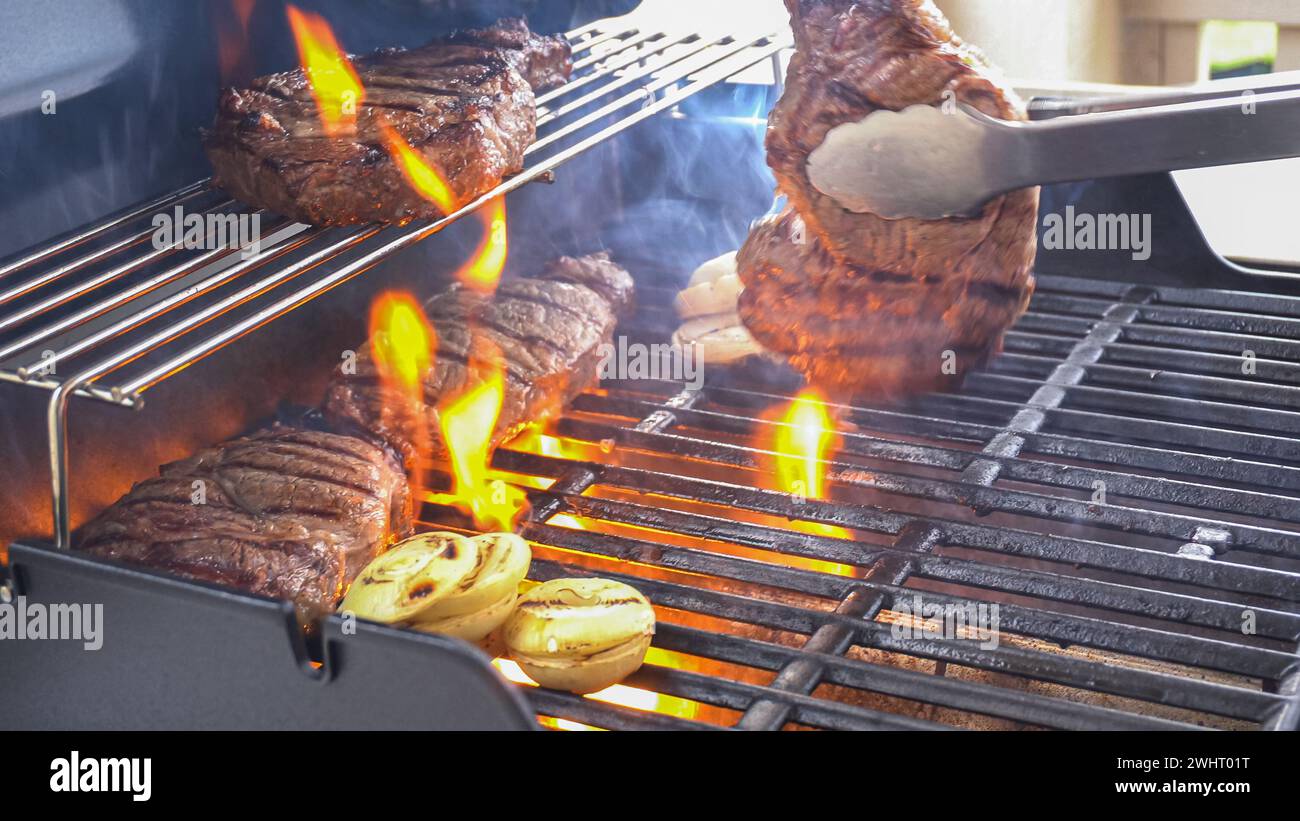 Outdoor propane gas grill hi-res stock photography and images - Alamy