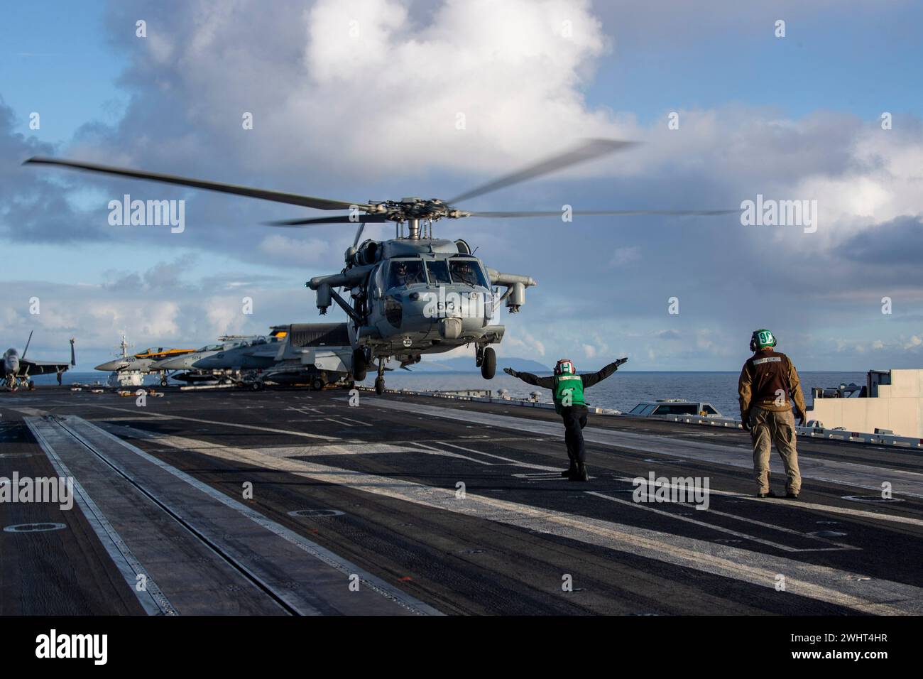 Abraham Lincoln conducts a simulated strait transit in the Pacific ...