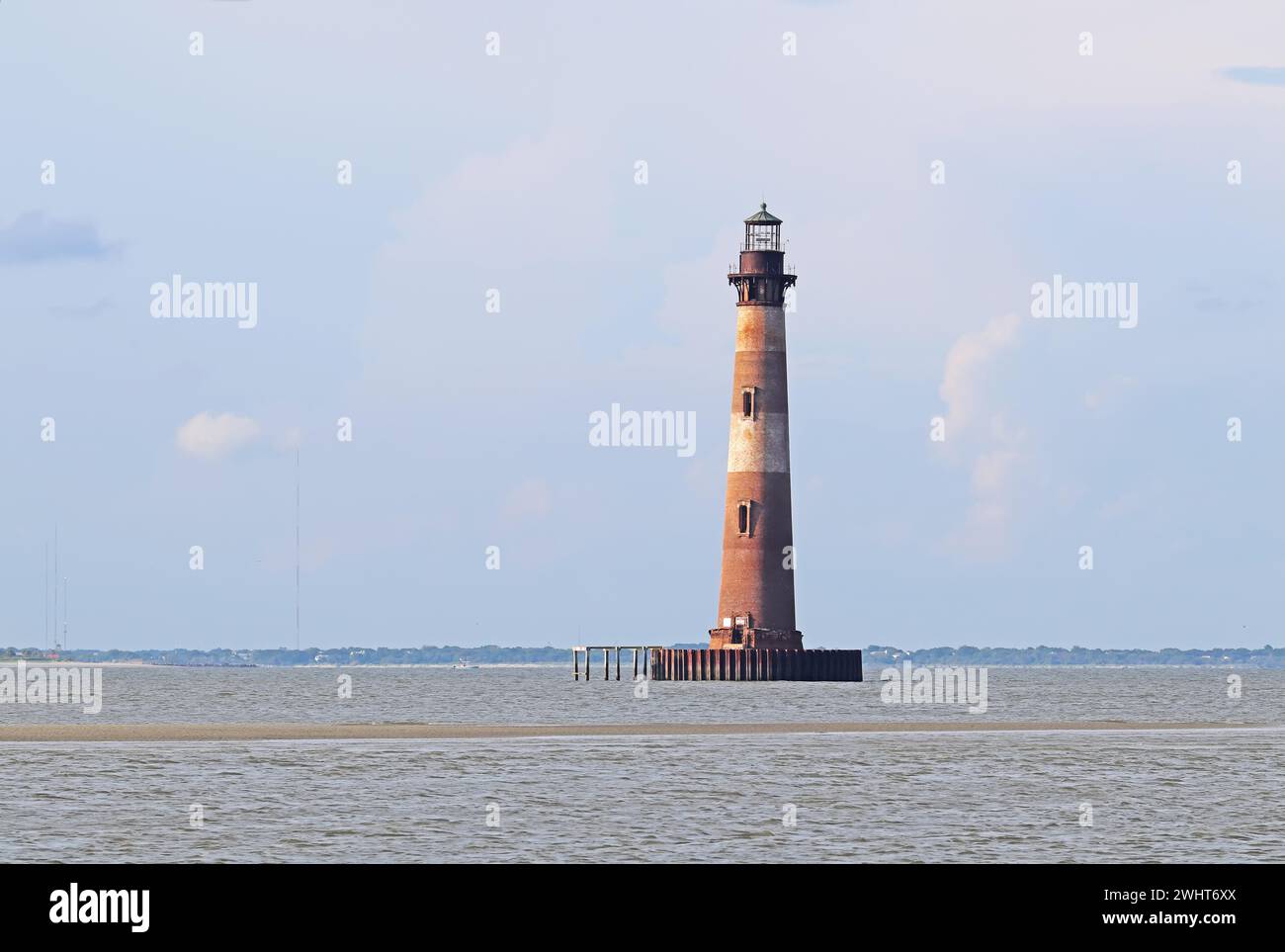 Morris Island Lighthouse viewed from Lighthouse Inlet Heritage Preserve ...