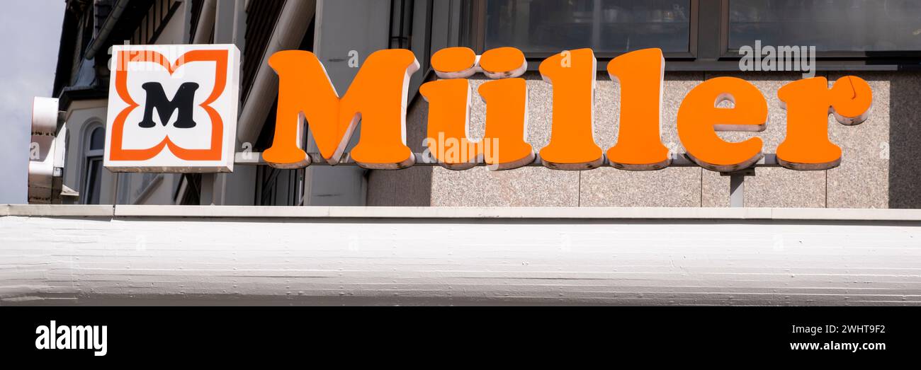 Sign and logo of Mueller Stock Photo - Alamy