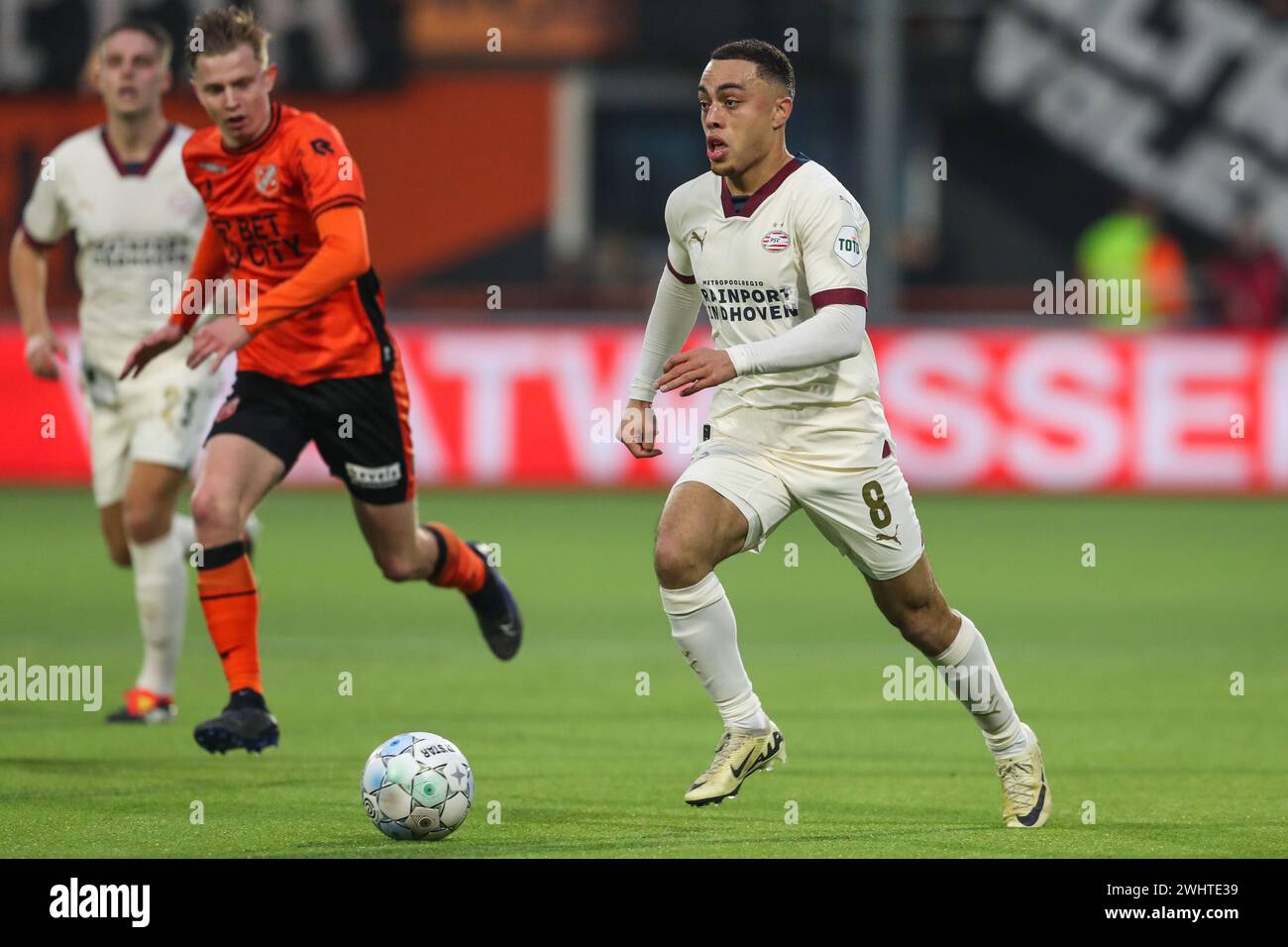 VOLENDAM, 11-02-2024, Kras Stadium, season 2023/2024 Dutch football ...