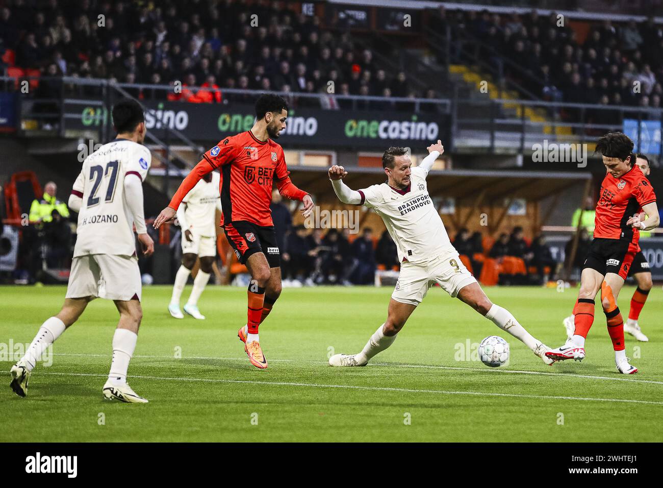 VOLENDAM, 11-02-2024, Kras Stadium, season 2023/2024 Dutch football ...