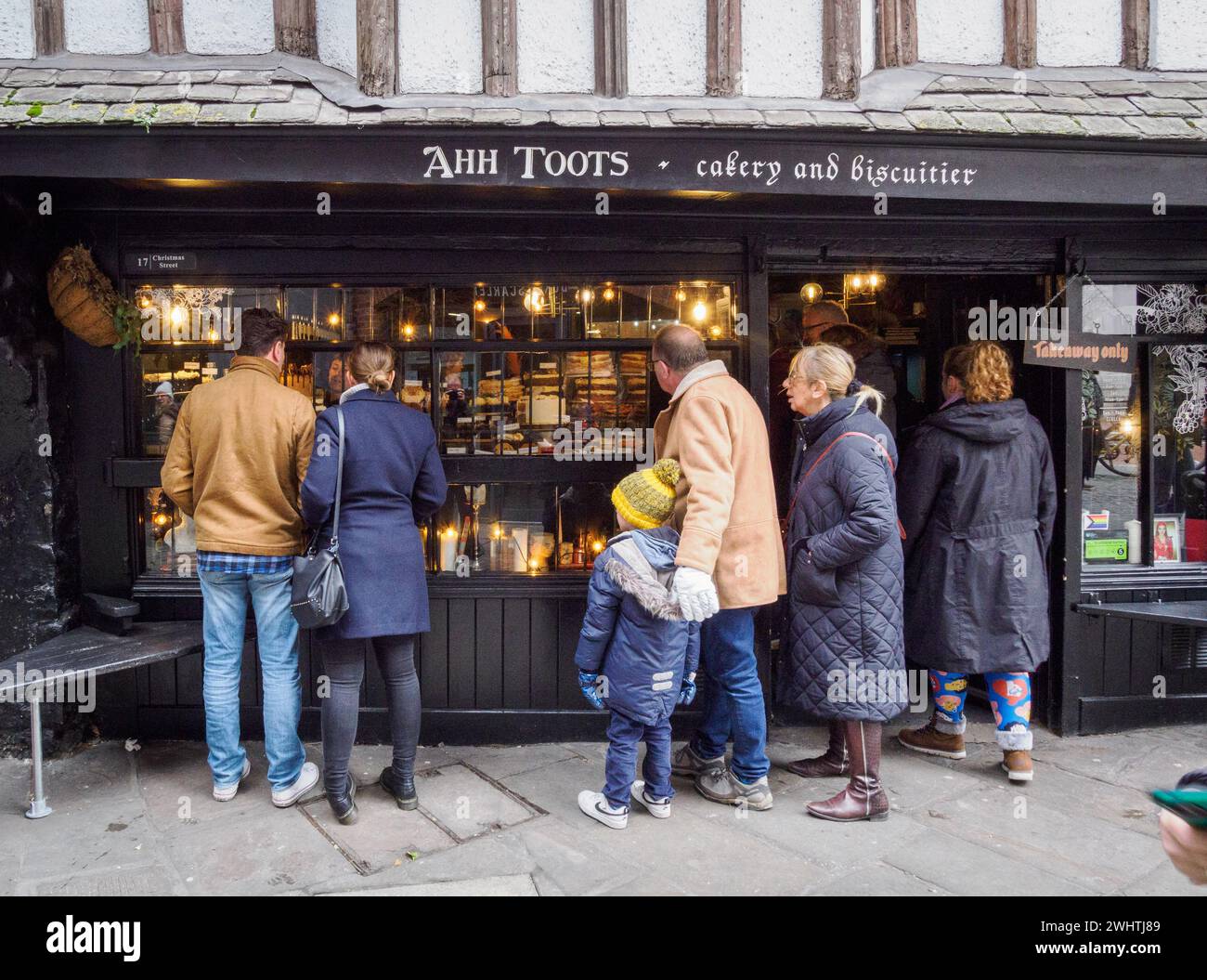 Old english cake shop hi-res stock photography and images - Alamy