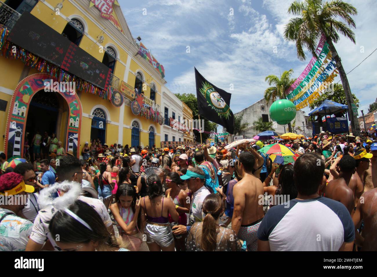 PE - OLINDA - 02/11/2024 - OLINDA, CARNIVAL 2024 - Revelers during ...
