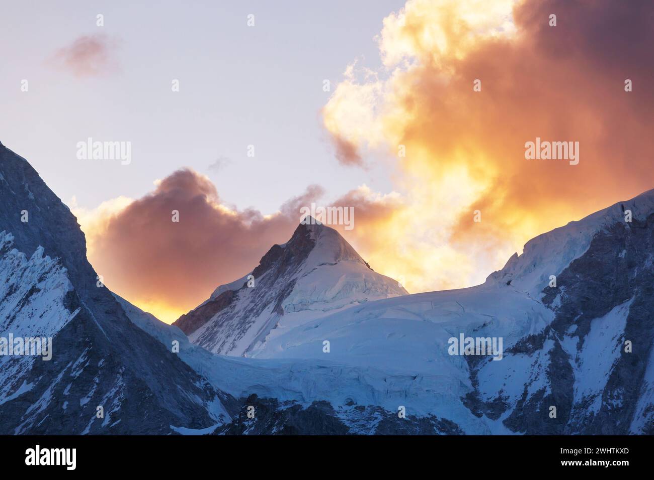 Hiking in the fantastic landscape of the Peruvian high mountain Andes ...