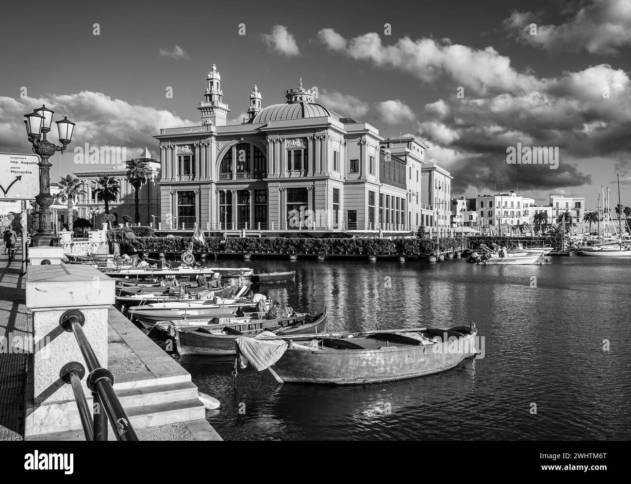 Harbour bari puglia italy Black and White Stock Photos & Images - Alamy