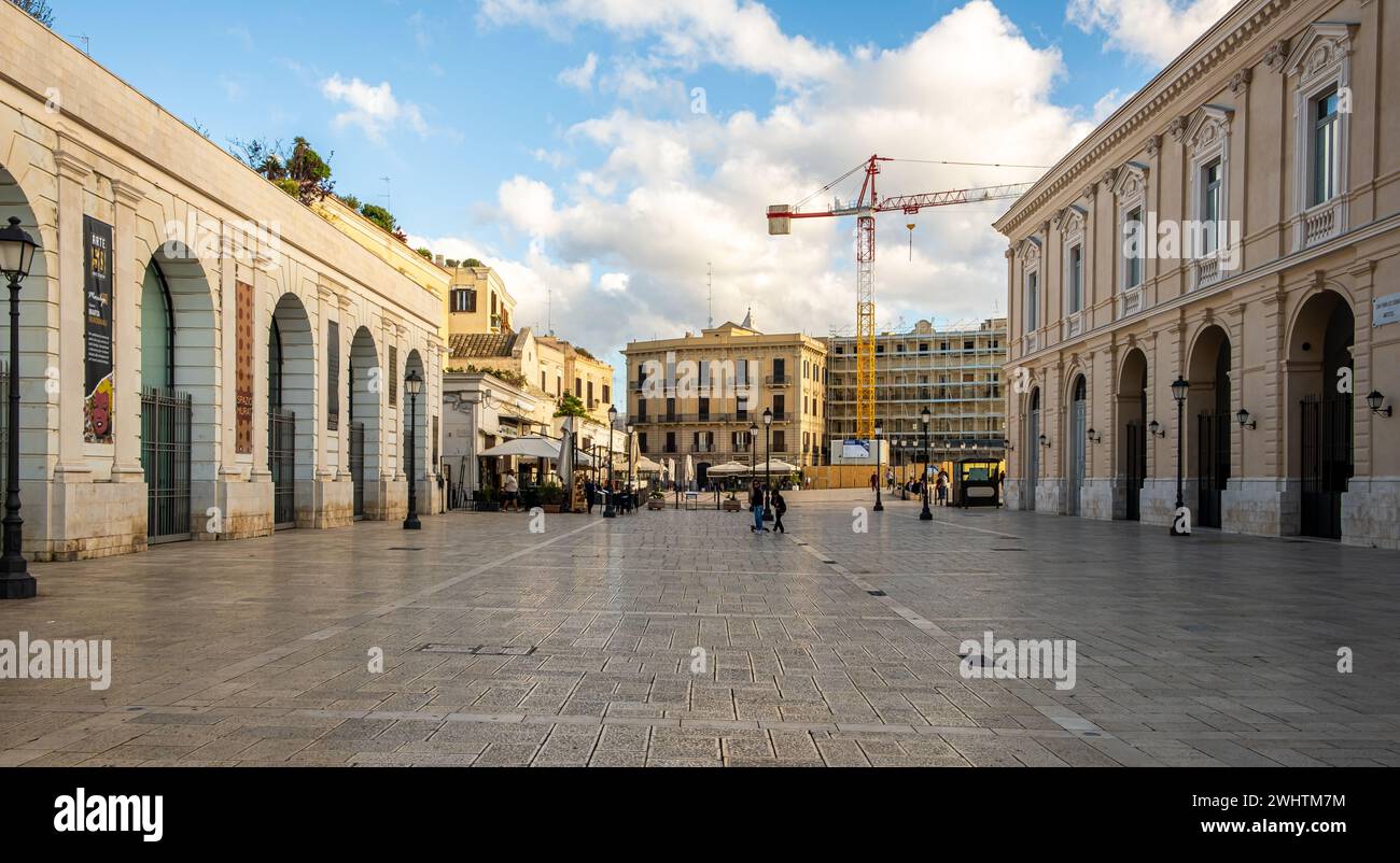 Piazza del Ferrarese in the historic centre of Bari, Puglia region ...