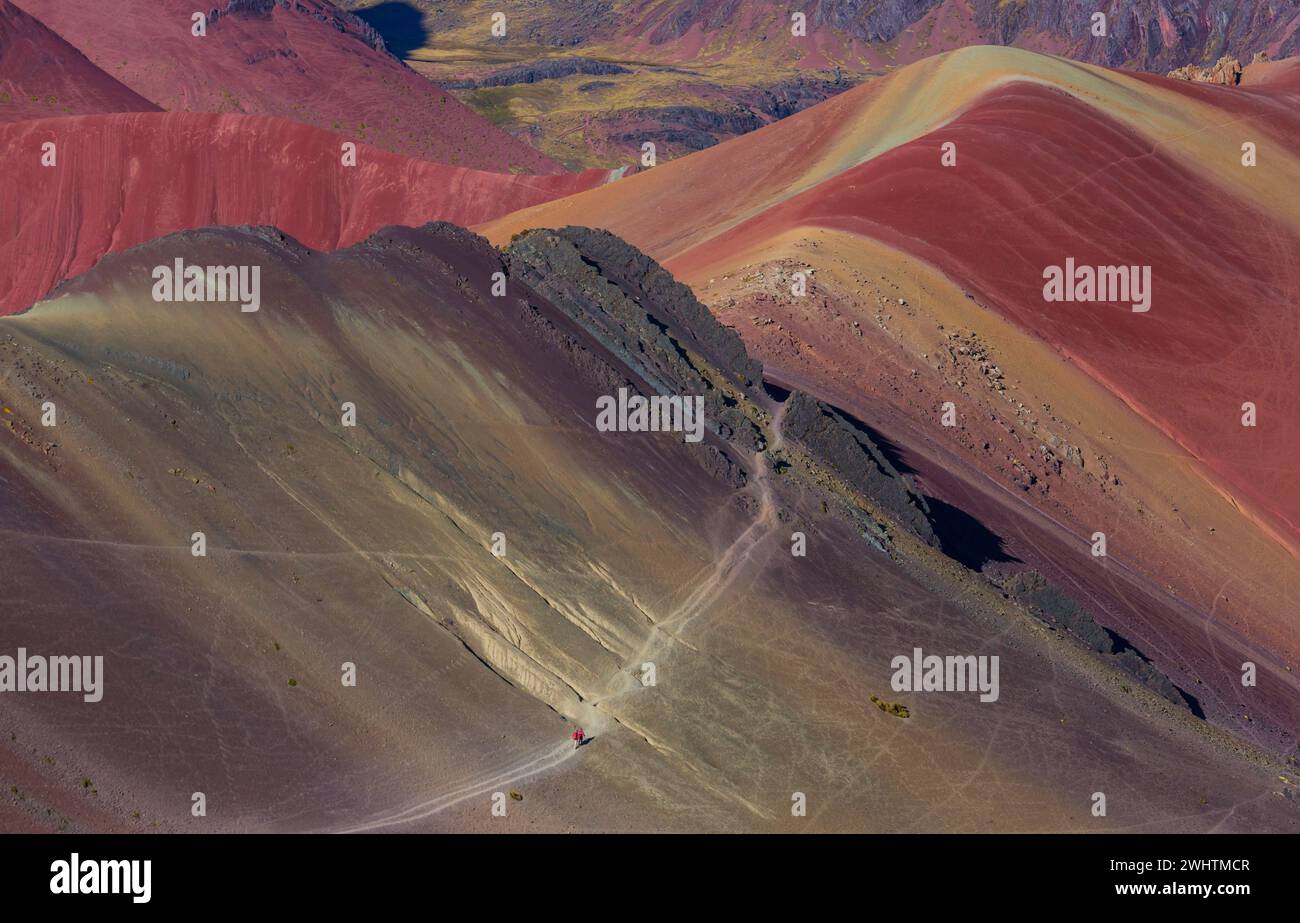 Rainbow Mountains, Pallay Puncho Apu Tacllo or Sharp Pointed Hill, Peru ...