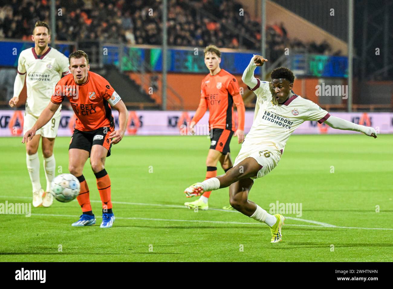 VOLENDAM - Isaac Babadi of PSV Eindhoven during the Dutch Eredivisie ...