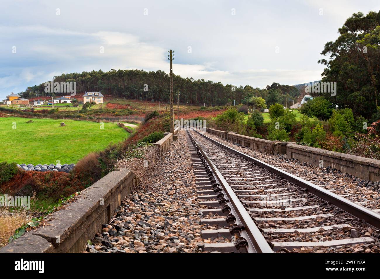 Rural railroad hi-res stock photography and images - Alamy