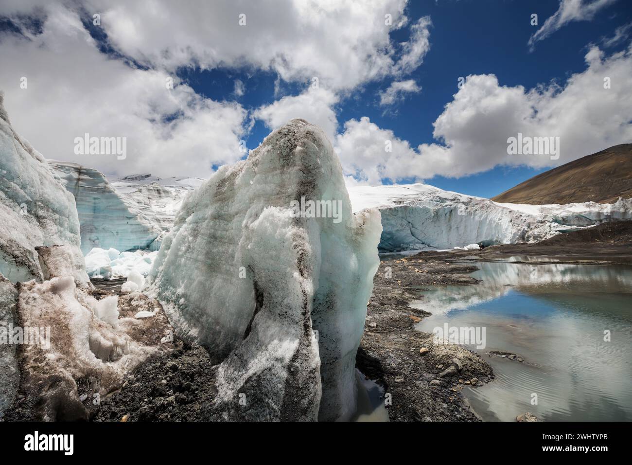 Hiking in the fantastic landscape of the Peruvian high mountain Andes ...