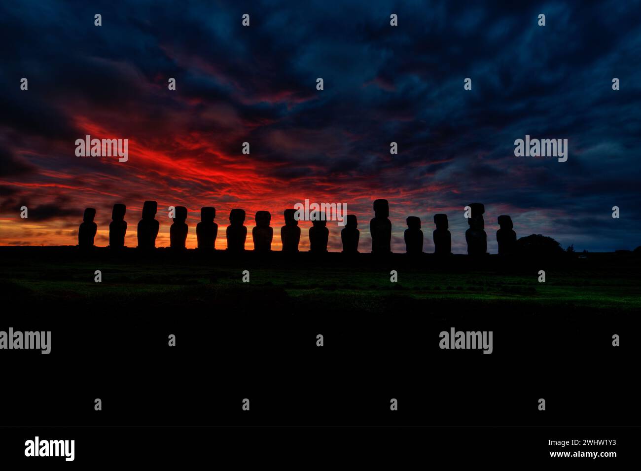 Moais in Tongariki at sunrise, Rapa Nui, Easter Island Stock Photo - Alamy