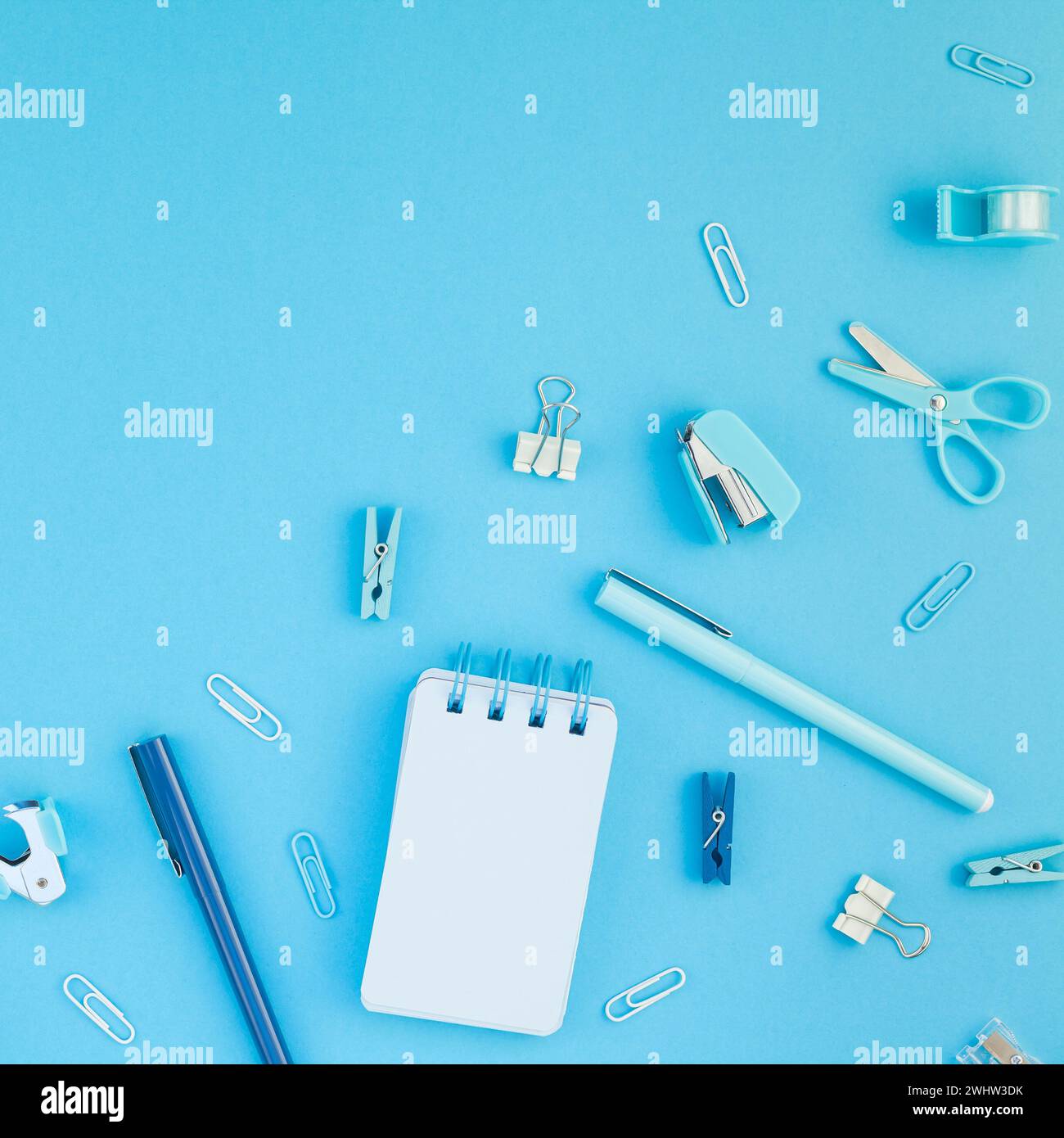 Workspace supplies hi-res stock photography and images - Alamy