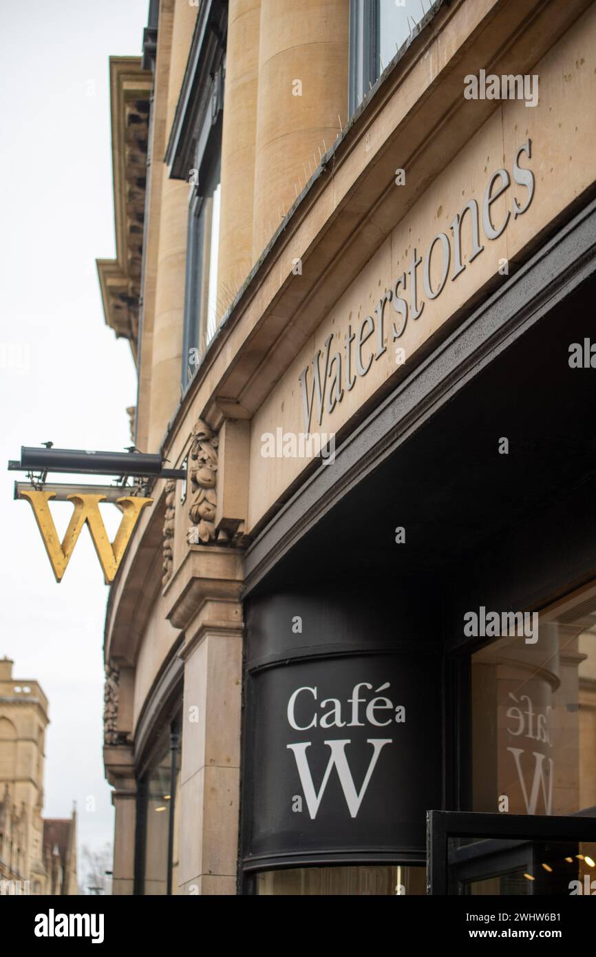 Waterstones 2024 hi-res stock photography and images - Alamy