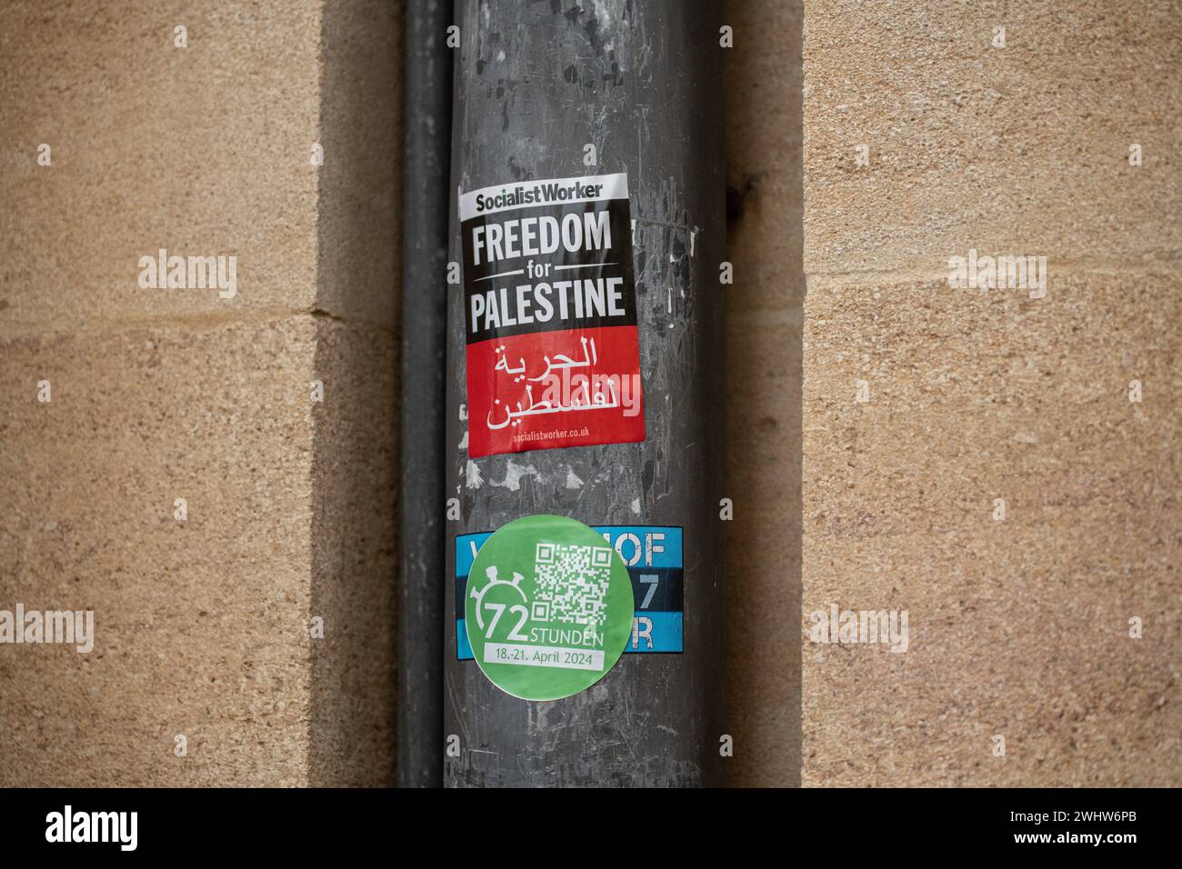 Lamp post sticker hi-res stock photography and images - Alamy