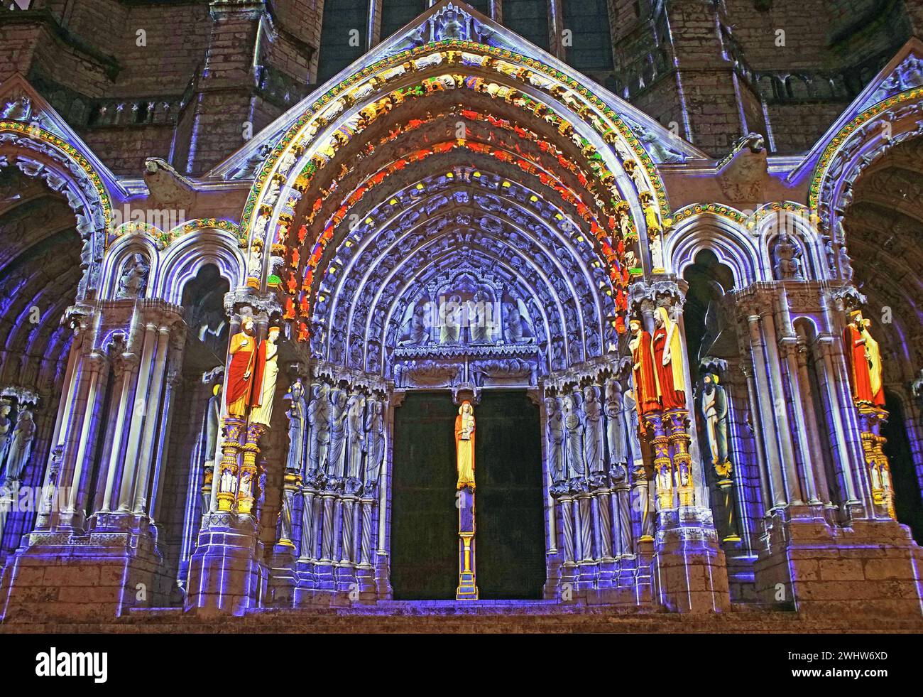 Chartres cathedral labyrinth hi-res stock photography and images - Alamy