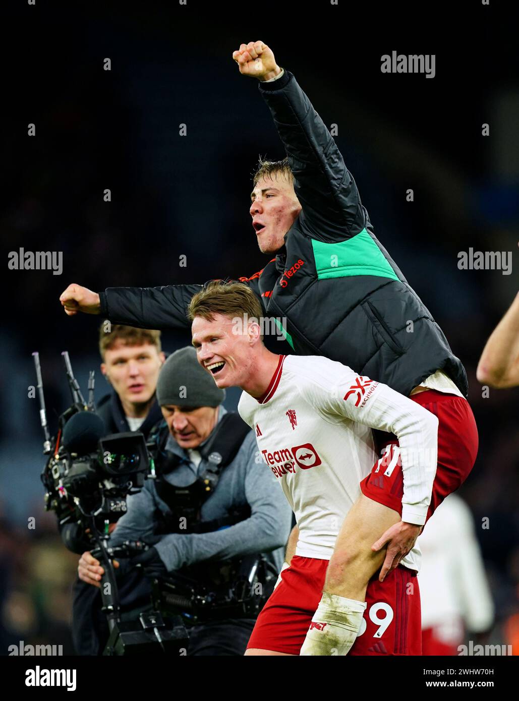 Manchester United's Scott McTominay and Rasmus Hojlund celebrate at the ...