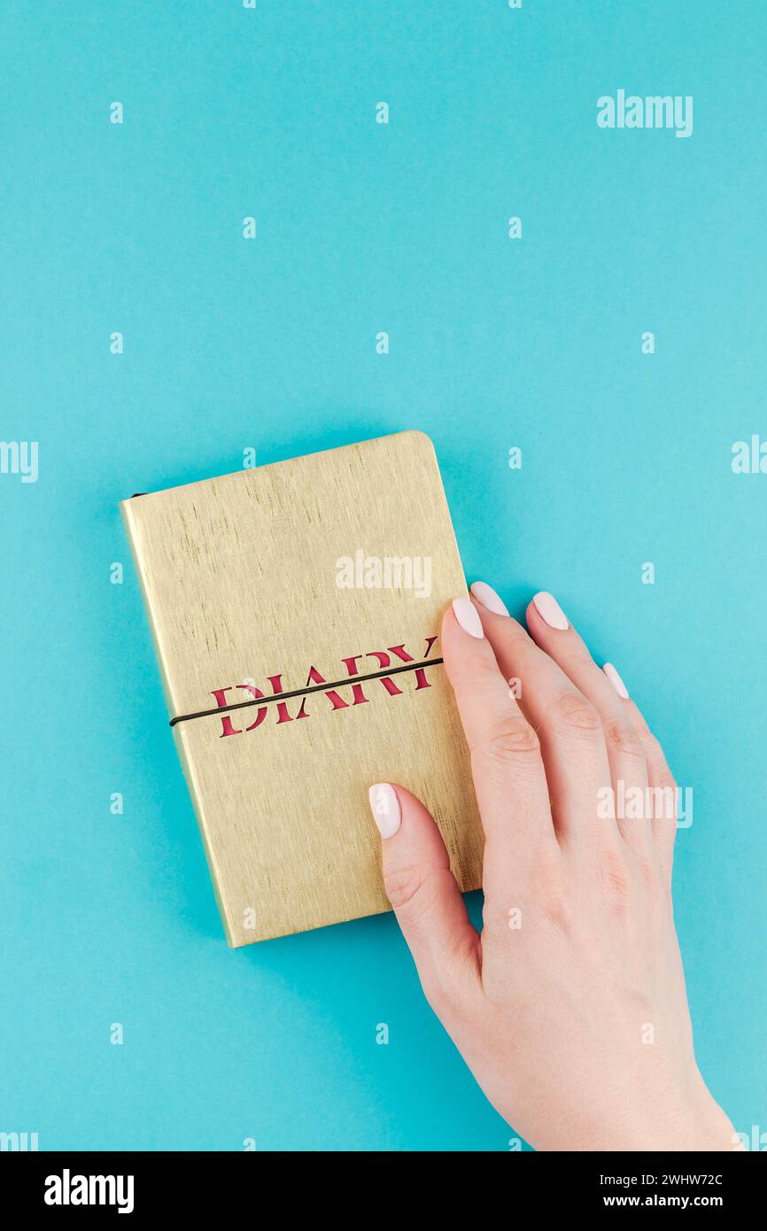 Woman holding blank golden hi-res stock photography and images - Alamy