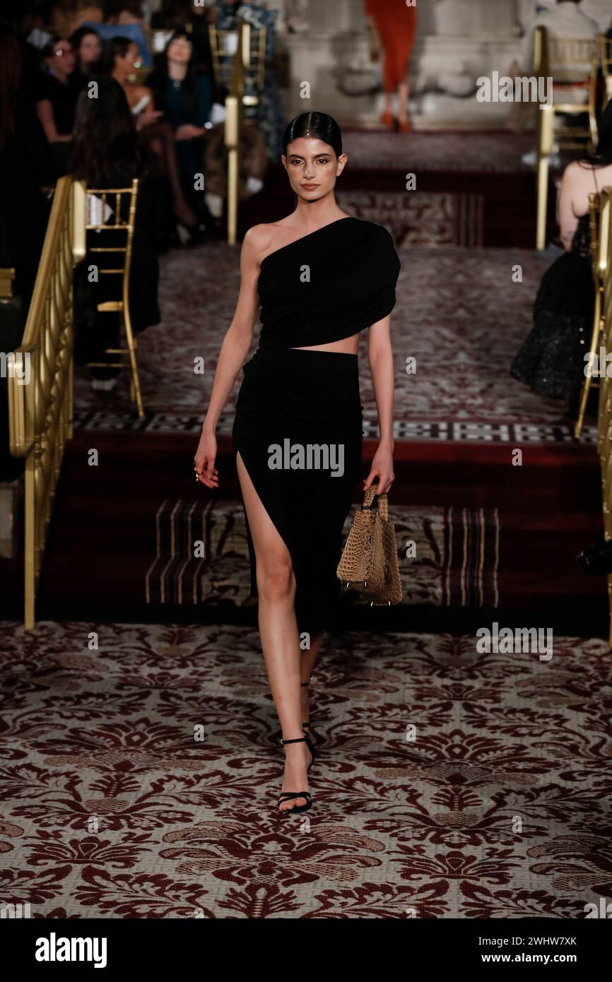 New York, USA. 08th Feb, 2024. Model Nuria Rothschild walks on the ...