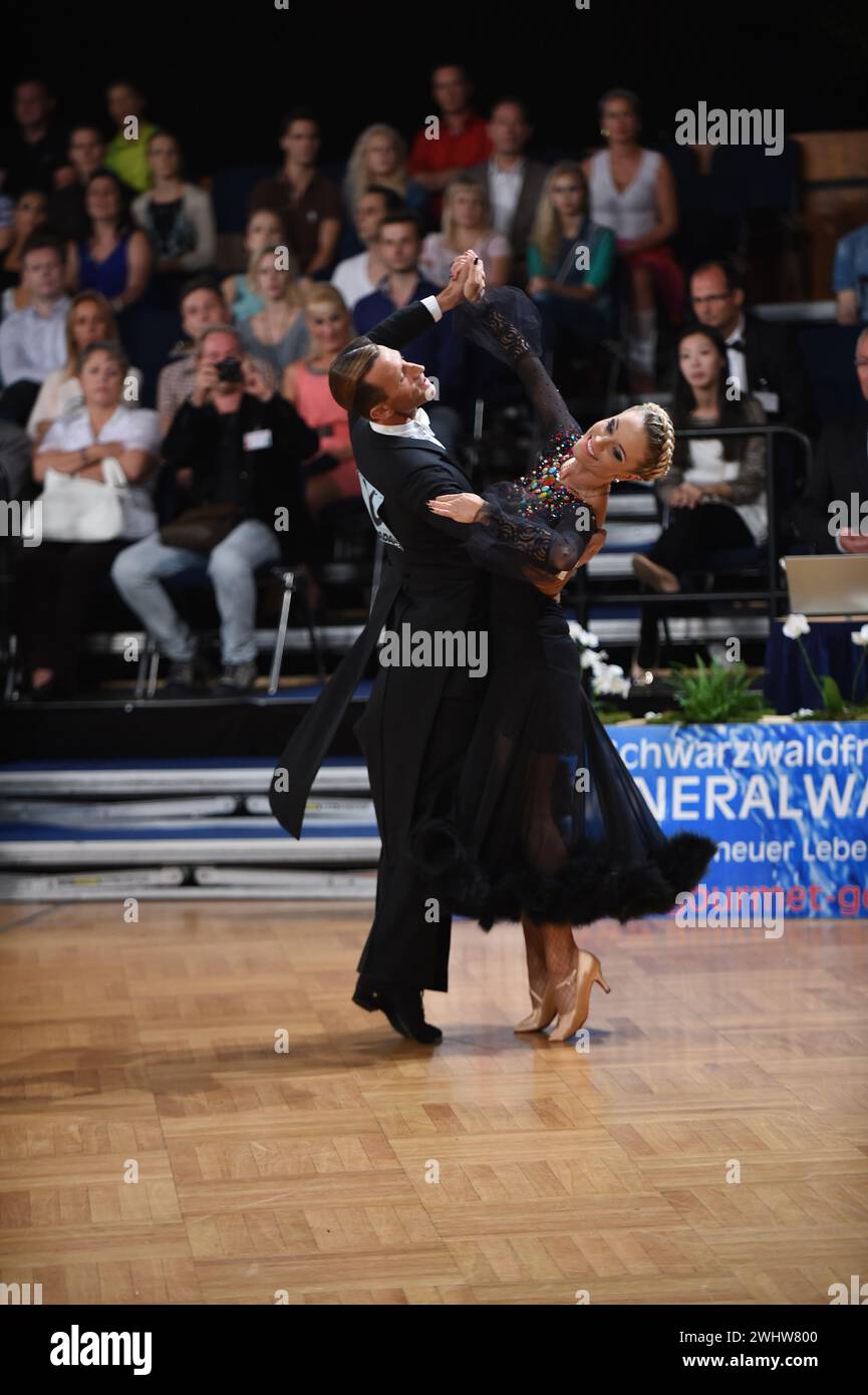 Ballroom dance couple, dancing at the competition Stock Photo - Alamy