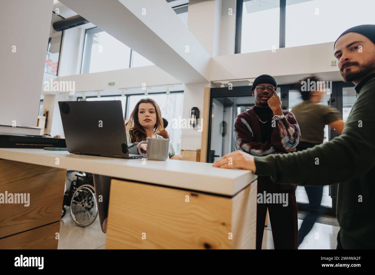 Female employees office reception hi-res stock photography and images ...