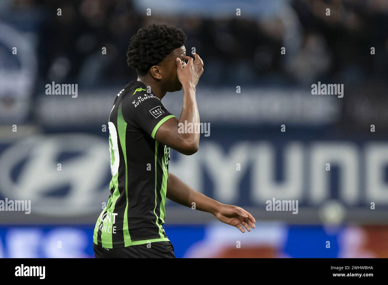 Cercle's Flavio Nazinho leaves the field after receiving a red card ...