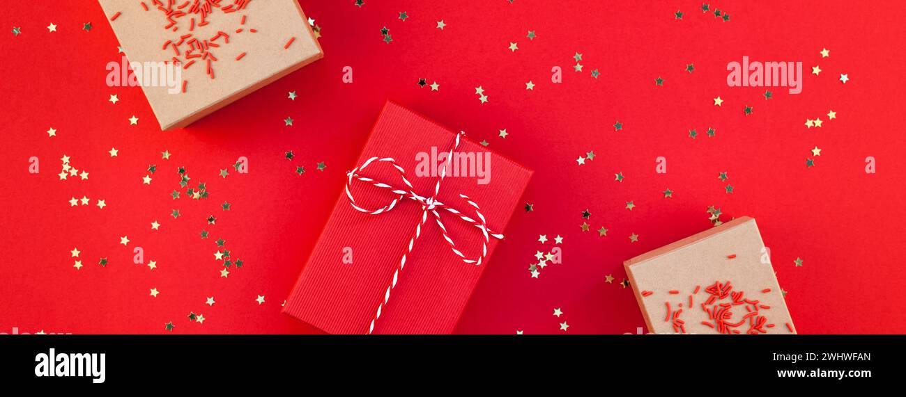 Christmas diy presents wrapped hi-res stock photography and images - Alamy