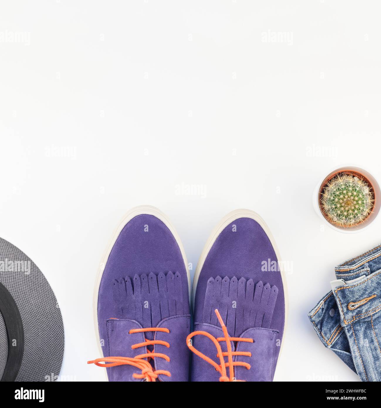 Top view woman smartphone hi-res stock photography and images - Alamy