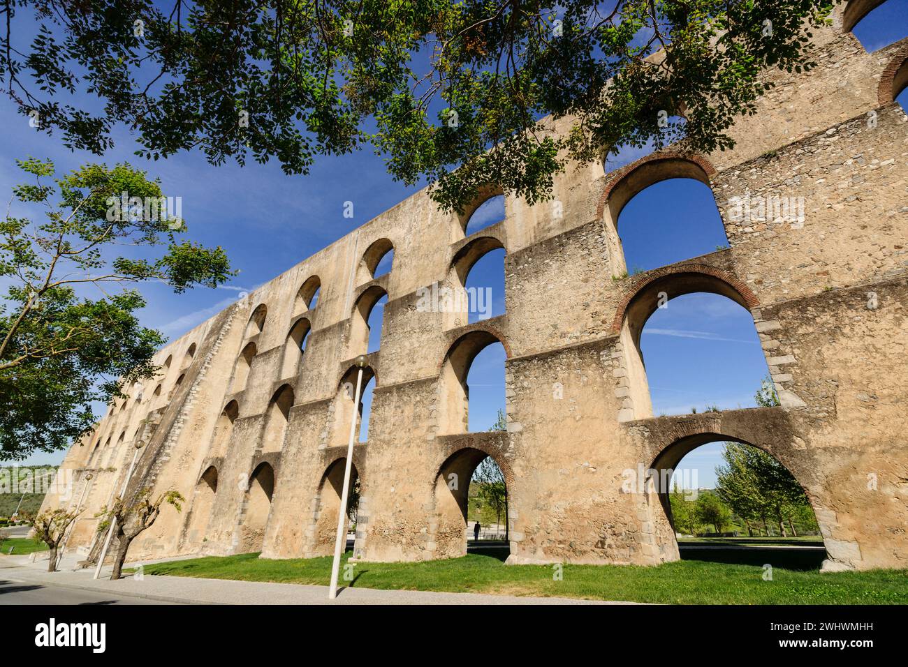 Defensa del acueducto hi-res stock photography and images - Alamy
