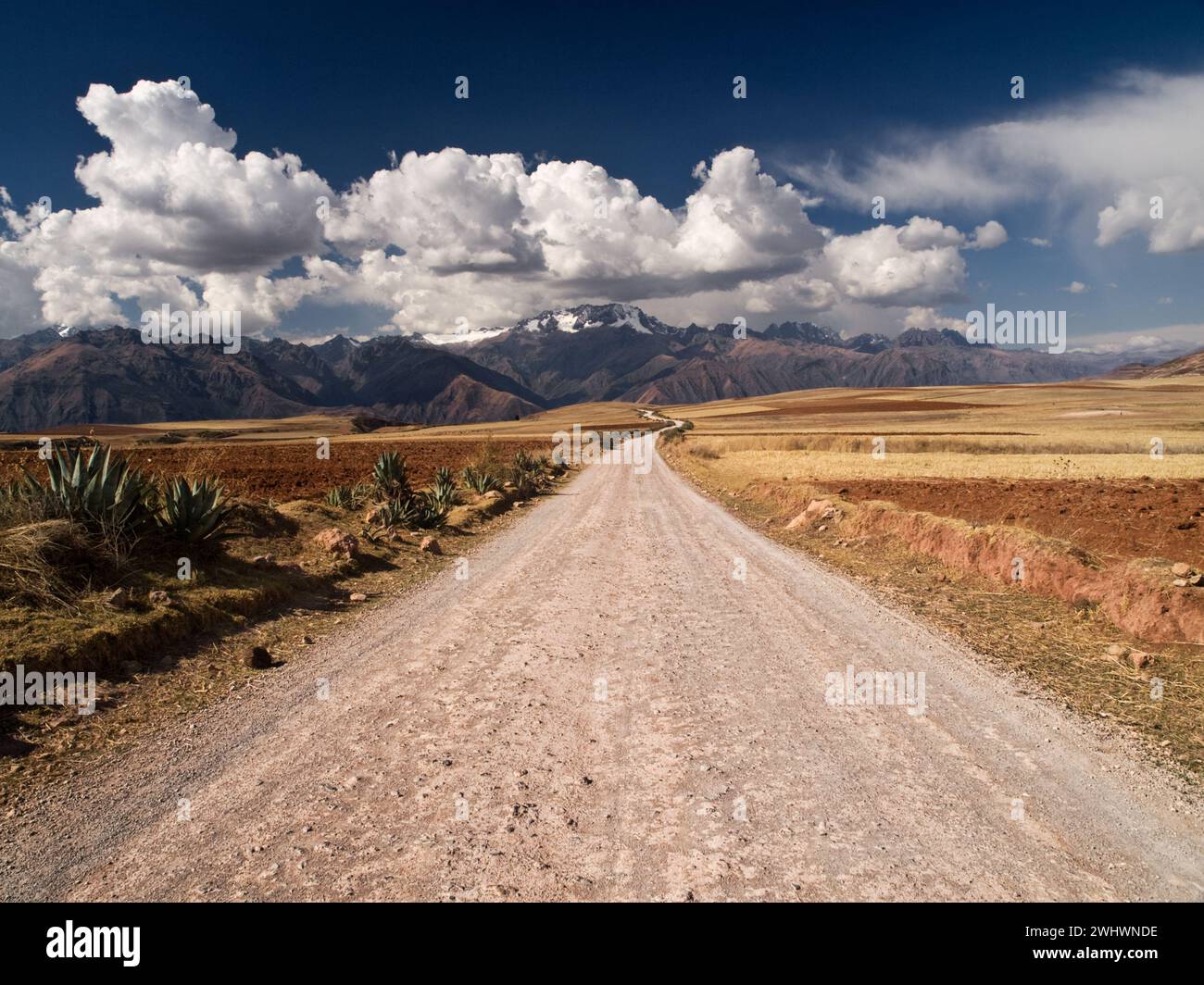 Dirt road with great depth of field to Veronica Mountain, in the ...