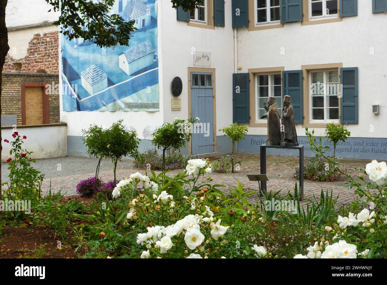 Jewish courtyard judenhof hi-res stock photography and images - Alamy