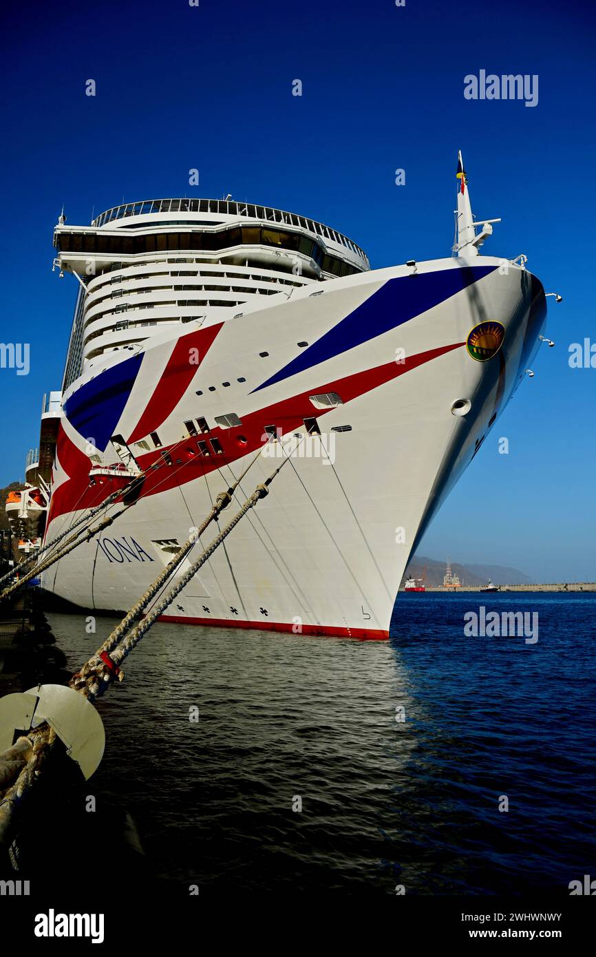 Mega liners hi-res stock photography and images - Alamy