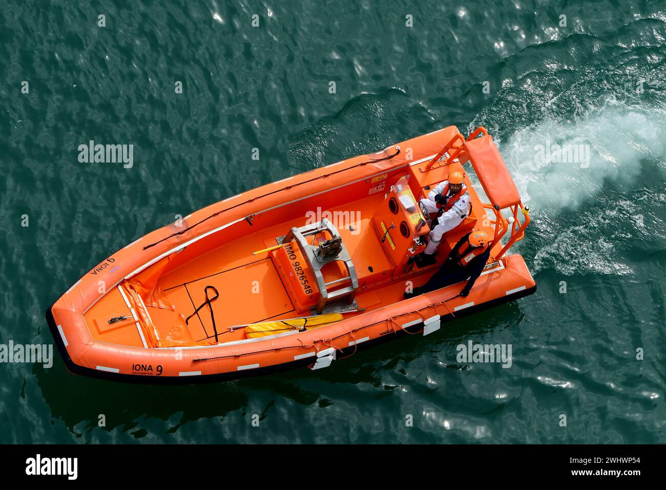 Small crew boats hi-res stock photography and images - Alamy