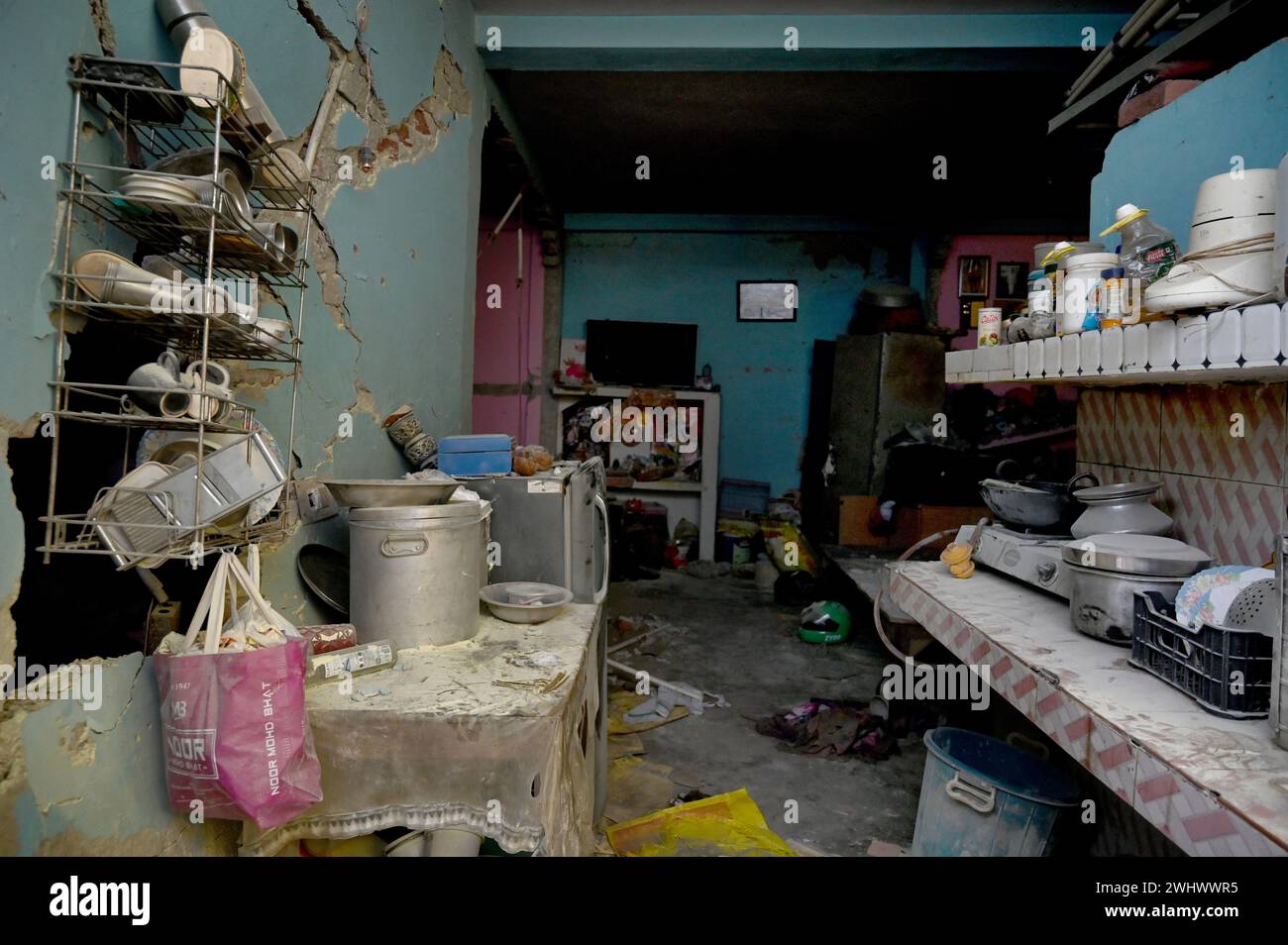 Gas cylinder blast hi-res stock photography and images - Alamy