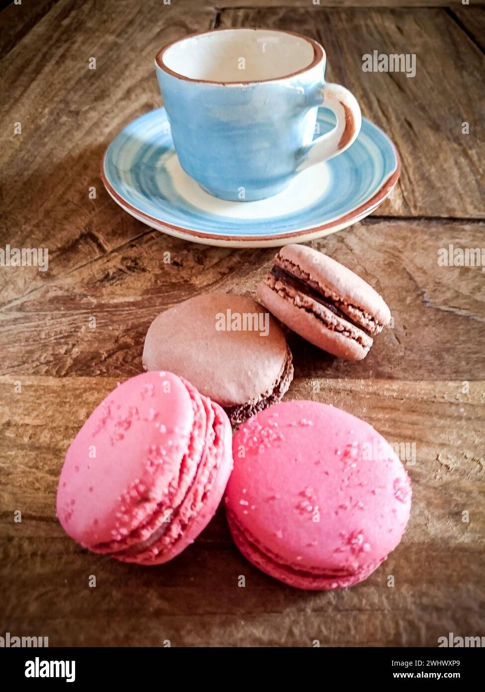 Macarons love hi-res stock photography and images - Alamy