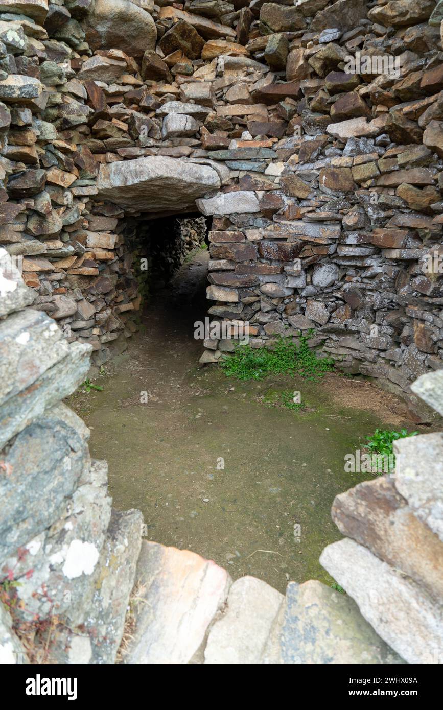 Neolithic Mausoleum Great Cairn of Barnenez, Brittany Stock Photo - Alamy