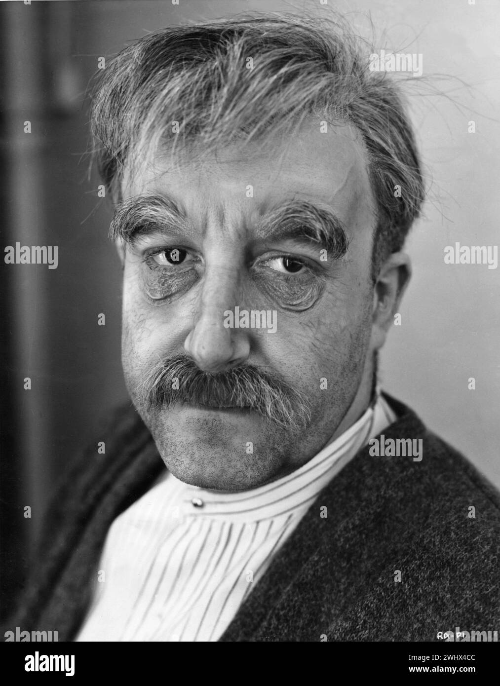 Basil dearden hi-res stock photography and images - Alamy