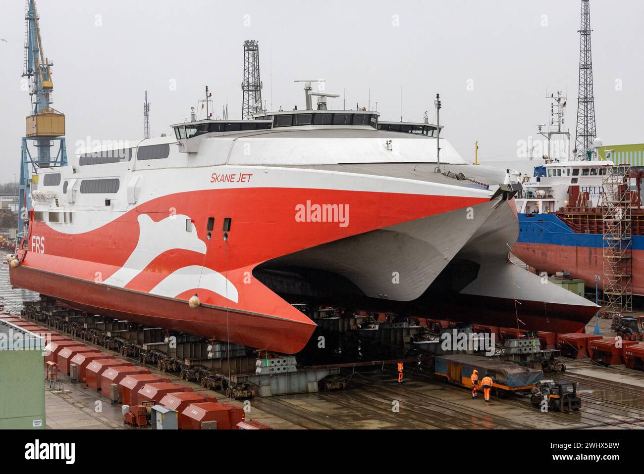 HighSpeed-Faehre in der Werft Die SKANE JET liegt auf dem Schiffslift ...