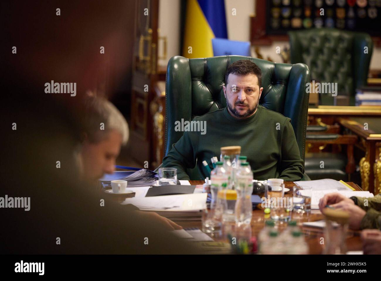 Ukrainian President Volodymyr Zelensky with newly appointed Commander ...