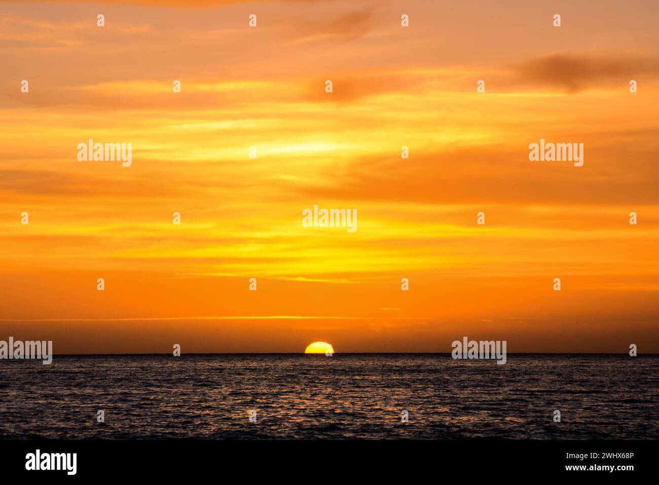 Heaven setting sun hi-res stock photography and images - Alamy