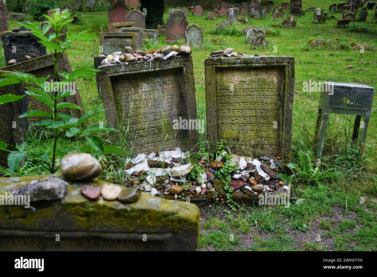 Jewish cemetery Worms, Heiliger Sand, Rhineland-Palatinate Stock Photo - Alamy