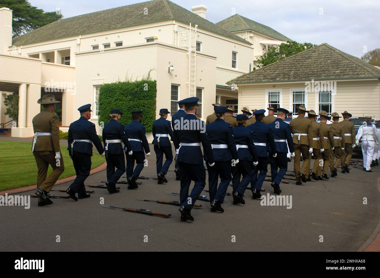 E french guard of honor hi-res stock photography and images - Alamy