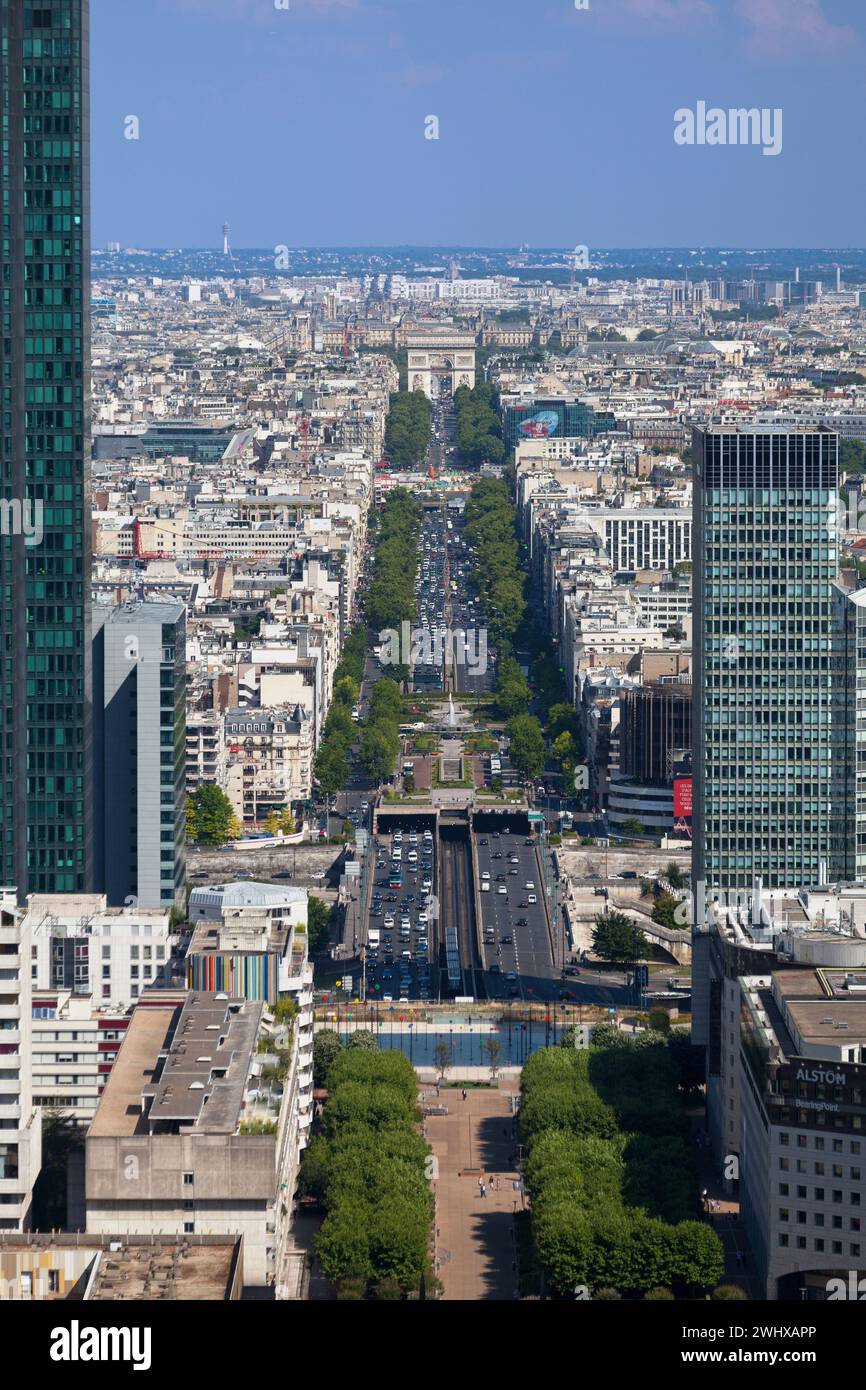 Louvre to the grande arche de la défense hi-res stock photography and ...