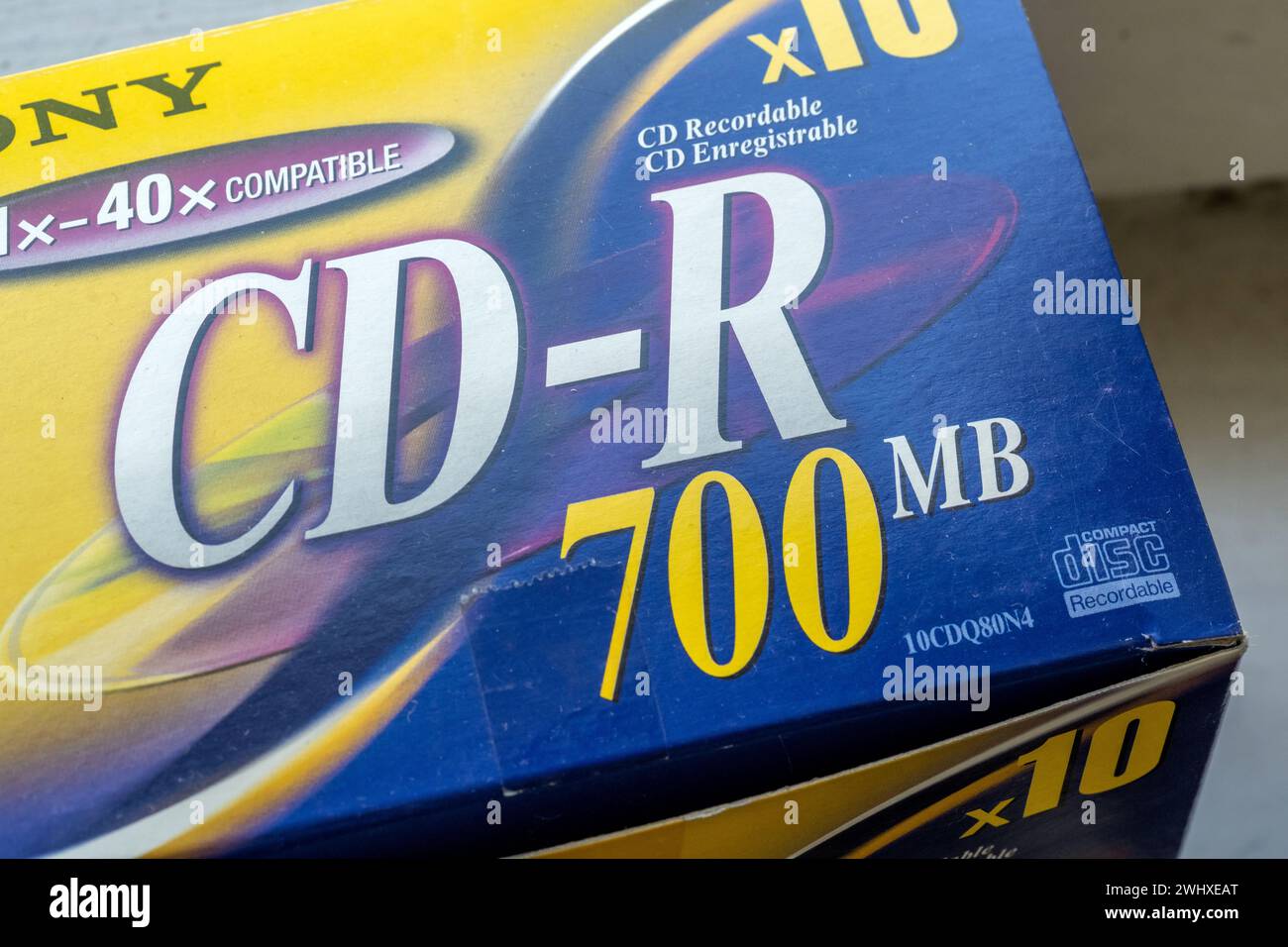 700 mb hi-res stock photography and images - Alamy