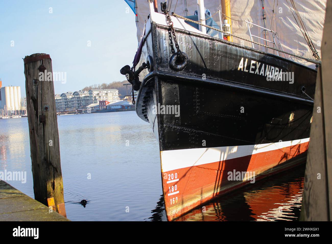 Alexandra ship hi-res stock photography and images - Alamy