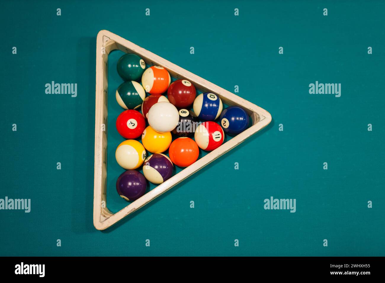 Billiards pyramid hi-res stock photography and images - Alamy