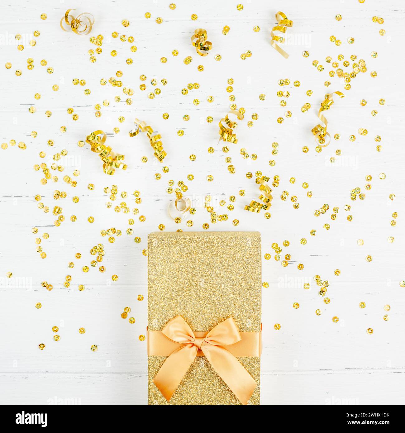 Decorative confetti gift box hi-res stock photography and images - Alamy