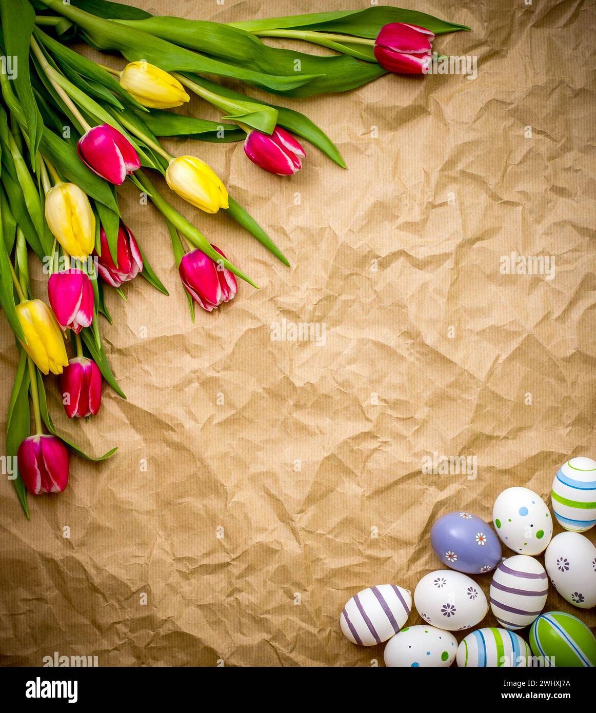 Easter egg wrapping texture hi-res stock photography and images - Alamy