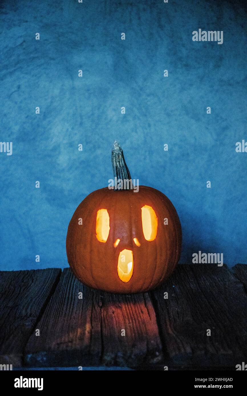 Halloween pumpkin background cartoon hi-res stock photography and ...