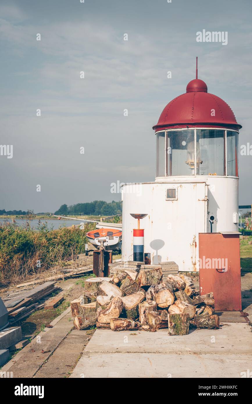 Small white tower lighthouse hi-res stock photography and images - Alamy